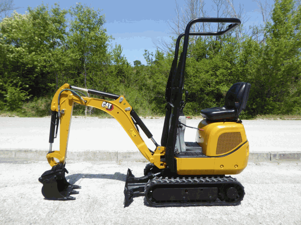 Caterpillar 300.9D | Mini excavator | Piccinini Macchine